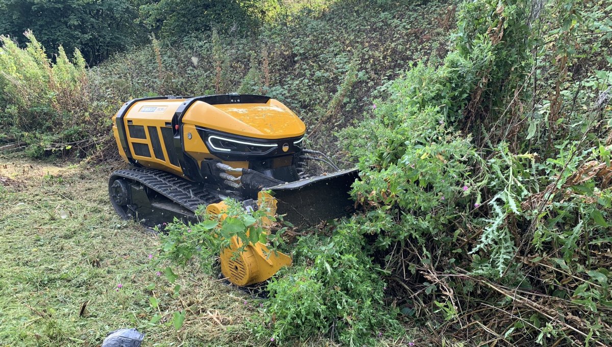 Slope Mower & Remote Controlled Mowing NZ | McConnel ROBOCUT
